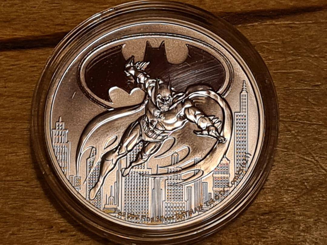 Batman Coin Review - Ace Bullion - Silver Pouring