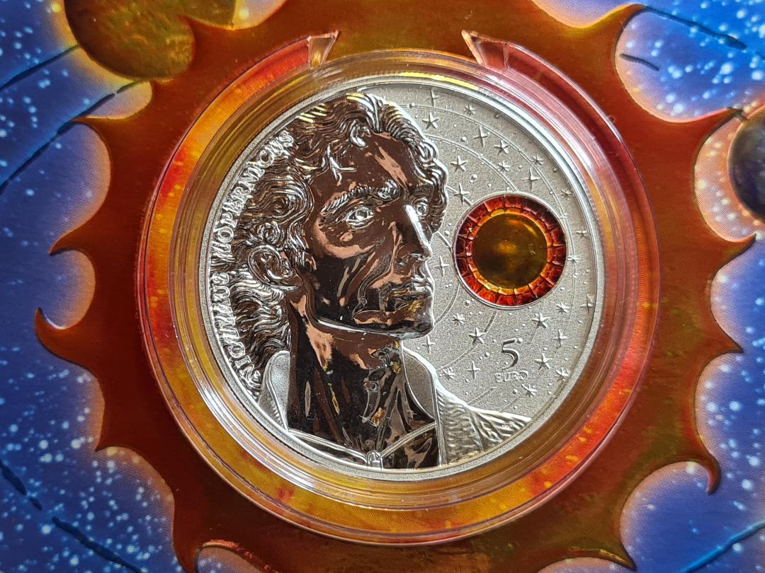 Copernicus German Mint. 1oz BU coloured coin - Ace Bullion - Silver Pouring